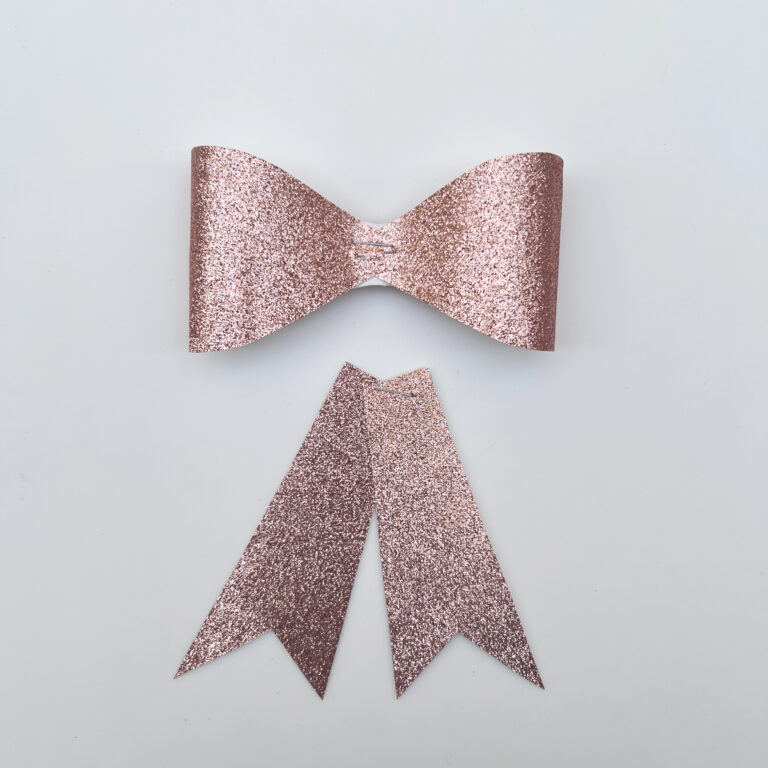 Now you have the top and bottom of the bow.